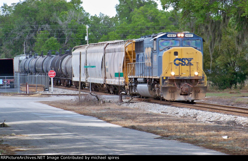 CSX 4697